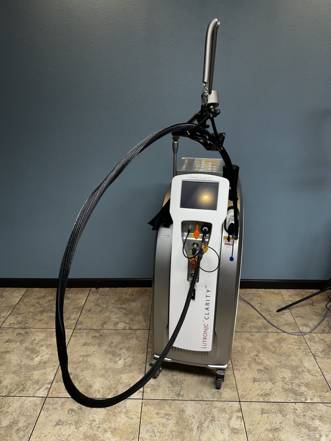Lumenis Moses Pulse 120H Laser Machine - SALE